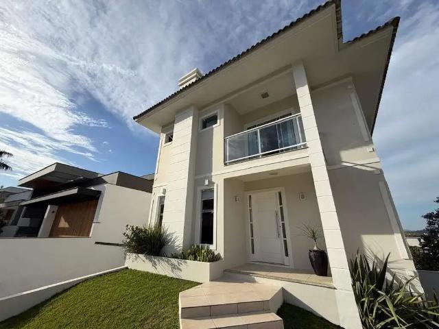 Casa / Sobrado para Locação em Palhoça/SC Pedra Branca 3 Quartos