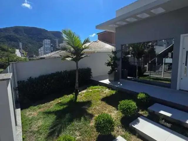 Casa / Sobrado para Locação em Palhoça/SC Pedra Branca 3 Quartos