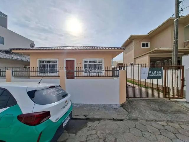Casa / Sobrado para Locação em Palhoça/SC Ponte do Imaruim 3 Quartos