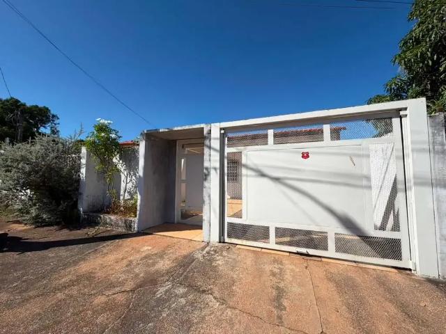 Casa / Sobrado para Locação em Palmas/TO Plano Diretor Norte 4 Quartos