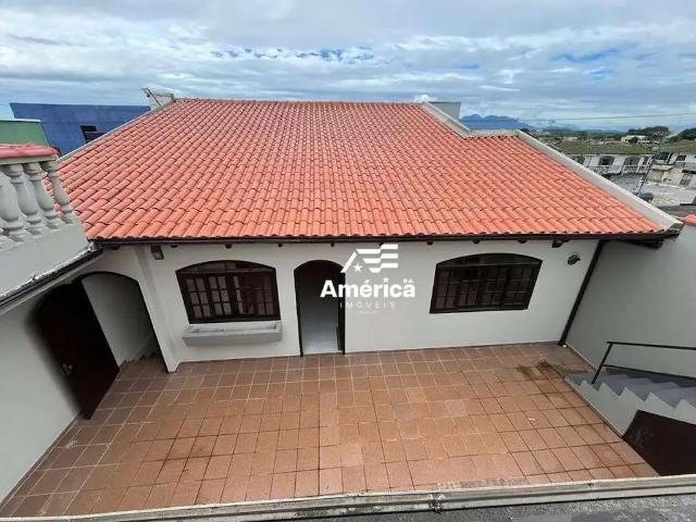 Casa / Sobrado para Locação em Paranaguá/PR Vila Paranaguá 3 Quartos