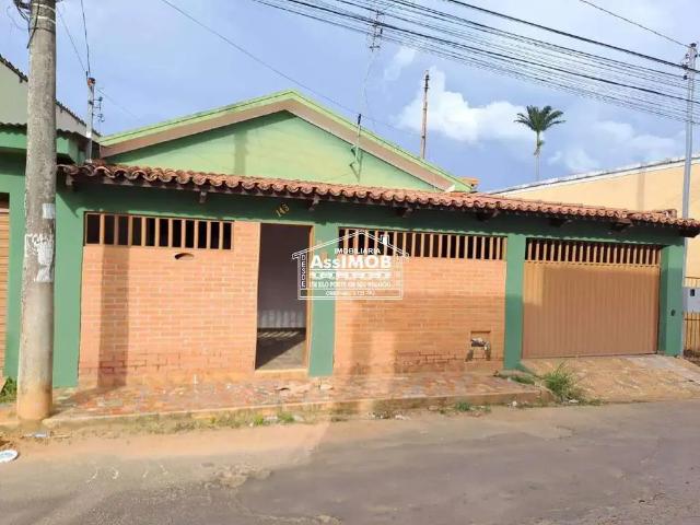 Casa / Sobrado para Locação em Paracatu/MG Arraial Dangola 5 Quartos