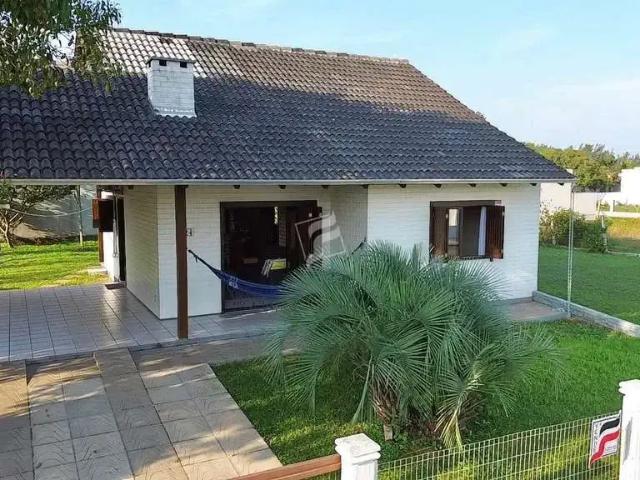 Casa / Sobrado para Locação em Passo de Torres/SC Bela Torres 3 Quartos