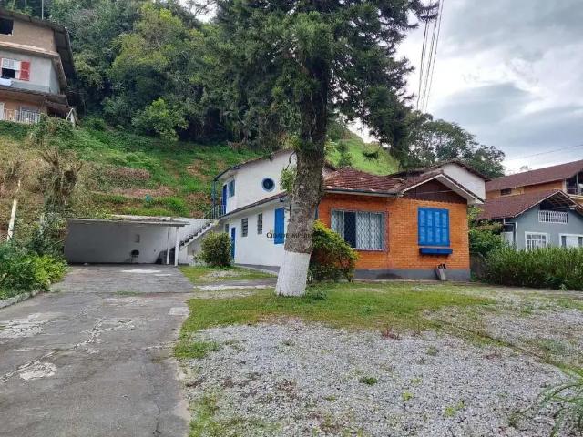Casa / Sobrado para Locação em Petrópolis/RJ Bingen 3 Quartos