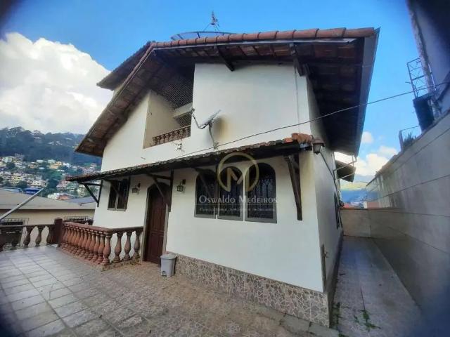 Casa / Sobrado para Locação em Petrópolis/RJ Cascatinha 4 Quartos