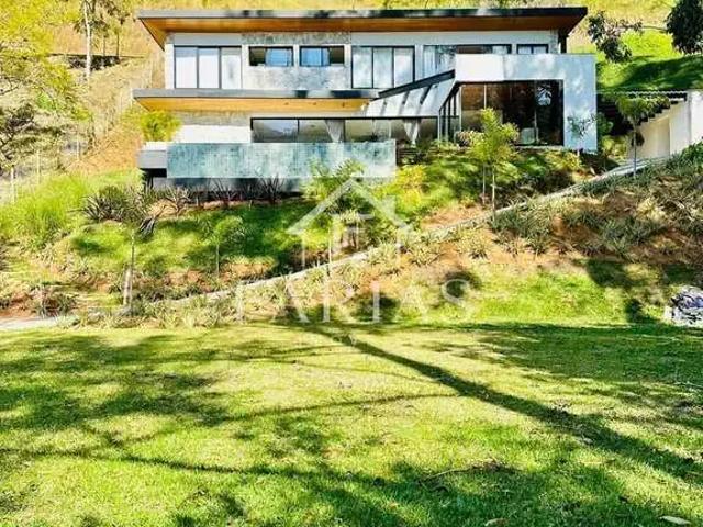 Casa / Sobrado para Locação em Petrópolis/RJ Corrêas 4 Quartos