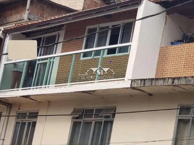 Casa / Sobrado para Locação em Petrópolis/RJ Duchas 3 Quartos