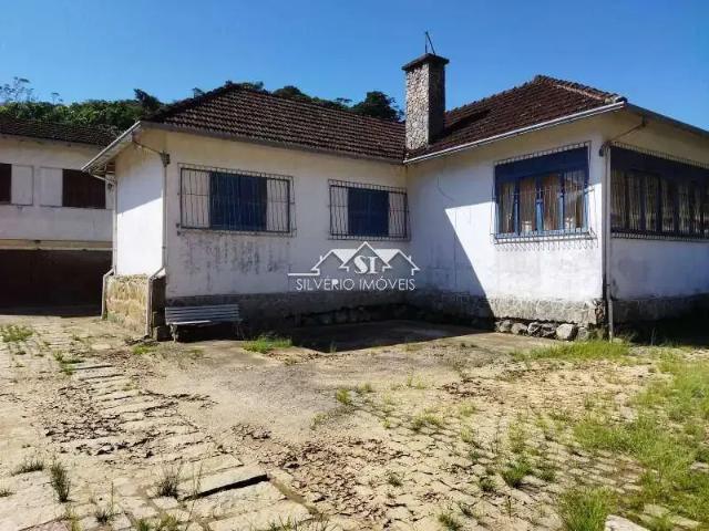 Casa / Sobrado para Locação em Petrópolis/RJ Quarteirão Italiano 7 Quartos