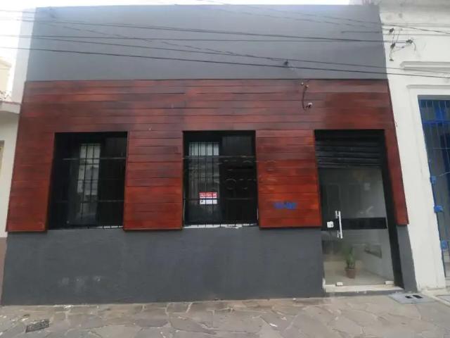 Casa / Sobrado para Locação em Pelotas/RS Centro 4 Quartos