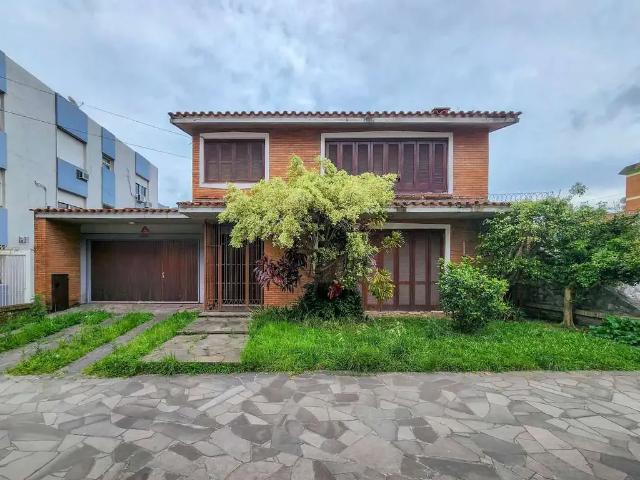 Casa / Sobrado para Locação em Pelotas/RS Centro 5 Quartos
