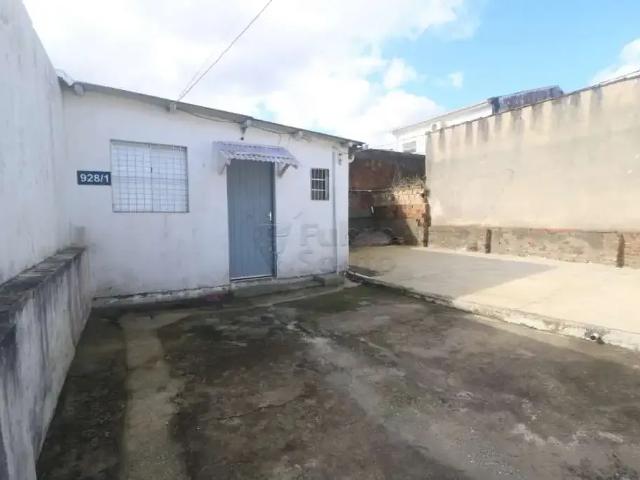 Casa / Sobrado para Locação em Pelotas/RS Centro 1 Quartos