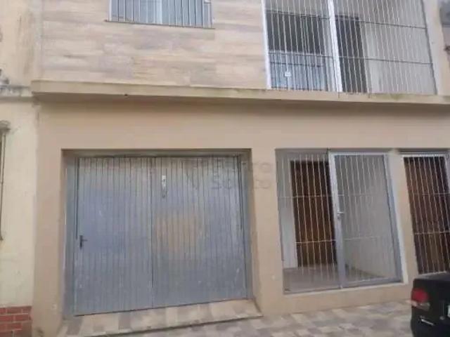 Casa / Sobrado para Locação em Pelotas/RS Centro 2 Quartos