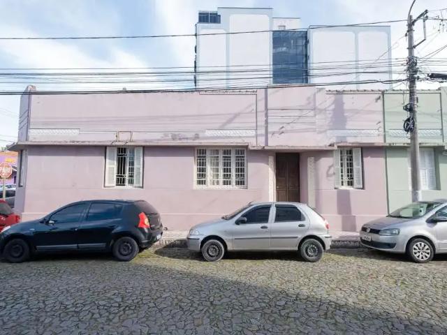 Casa / Sobrado para Locação em Pelotas/RS Centro 3 Quartos
