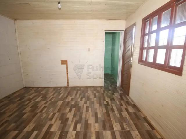 Casa / Sobrado para Locação em Pelotas/RS Fragata 2 Quartos