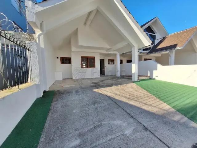 Casa / Sobrado para Locação em Pelotas/RS Laranjal 3 Quartos