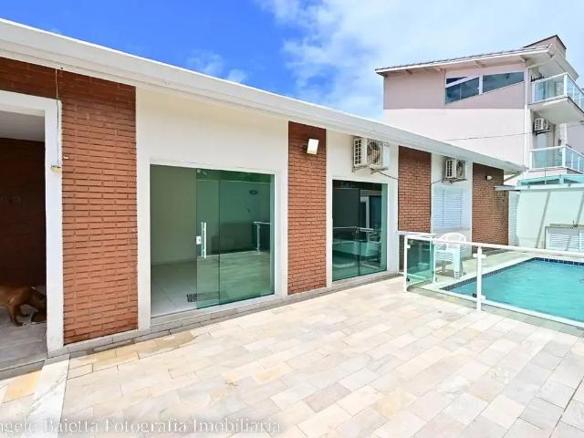 Casa / Sobrado para Locação em Peruíbe/SP Balneário Stella Maris 3 Quartos