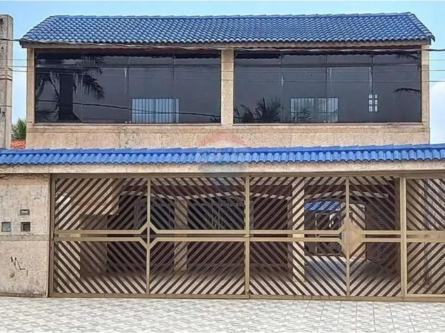 Casa / Sobrado para Locação em Peruíbe/SP Centro 4 Quartos