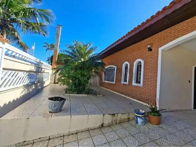 Casa / Sobrado para Locação em Peruíbe/SP Estancia São Jose 3 Quartos