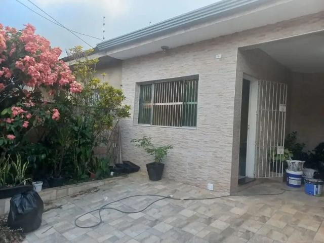 Casa / Sobrado para Locação em Peruíbe/SP Jardim Veneza 2 Quartos