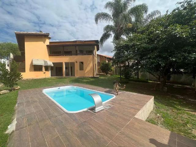 Casa / Sobrado para Locação em Pindamonhangaba/SP Colonial Village 4 Quartos