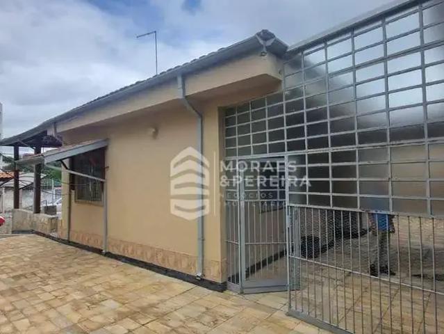 Casa / Sobrado para Locação em Pindamonhangaba/SP Centro 2 Quartos