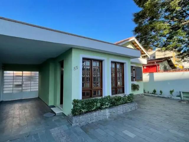 Casa / Sobrado para Locação em Pindamonhangaba/SP Centro 3 Quartos