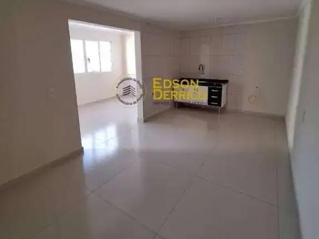 Casa / Sobrado para Locação em Pindamonhangaba/SP Crispim 2 Quartos