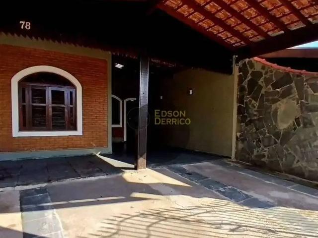 Casa / Sobrado para Locação em Pindamonhangaba/SP São Benedito 3 Quartos