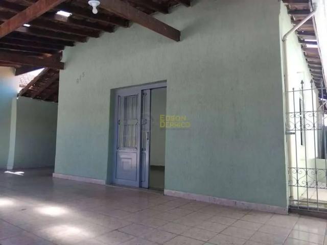 Casa / Sobrado para Locação em Pindamonhangaba/SP Santana 3 Quartos