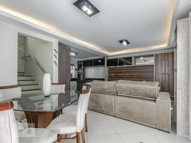 Casa / Sobrado para Locação em Pinhais/PR Centro 3 Quartos