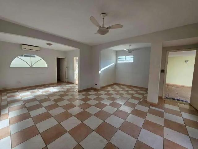 Casa / Sobrado para Locação em Piracicaba/SP Alto 3 Quartos