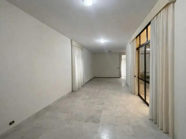 Casa / Sobrado para Locação em Piracicaba/SP Centro 4 Quartos