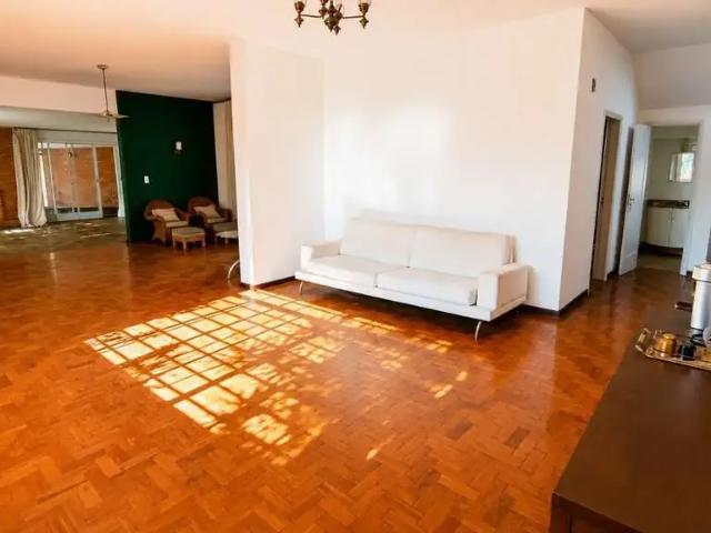 Casa / Sobrado para Locação em Piracicaba/SP São Dimas 5 Quartos