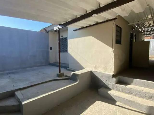 Casa / Sobrado para Locação em Piracicaba/SP Santa Terezinha 2 Quartos