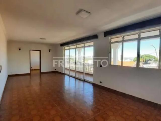 Casa / Sobrado para Locação em Piracicaba/SP Vila Independência 4 Quartos