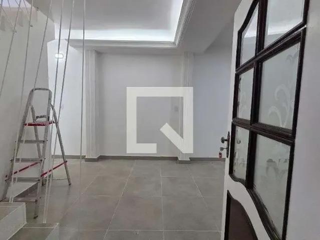 Casa / Sobrado para Locação em Praia Grande/SP Canto do Forte 3 Quartos