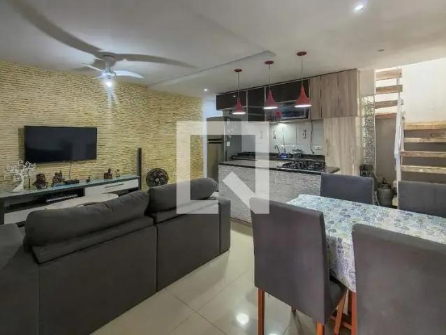 Casa / Sobrado para Locação em Praia Grande/SP Canto do Forte 3 Quartos