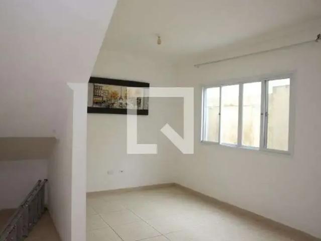 Casa / Sobrado para Locação em Praia Grande/SP Canto do Forte 2 Quartos