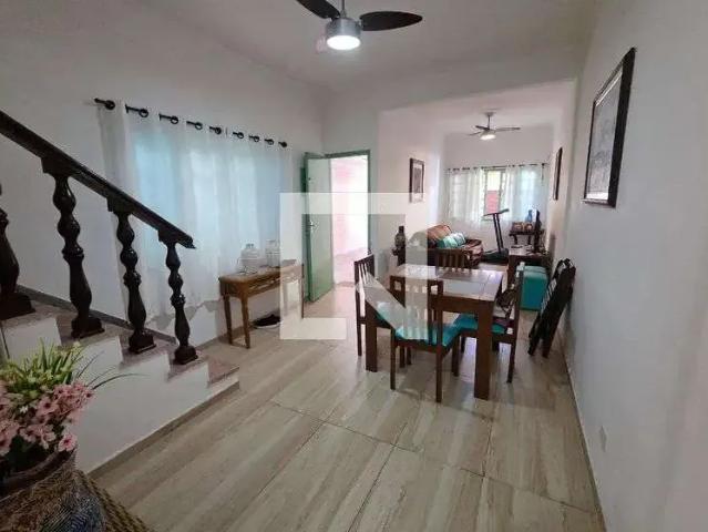 Casa / Sobrado para Locação em Praia Grande/SP Canto do Forte 4 Quartos