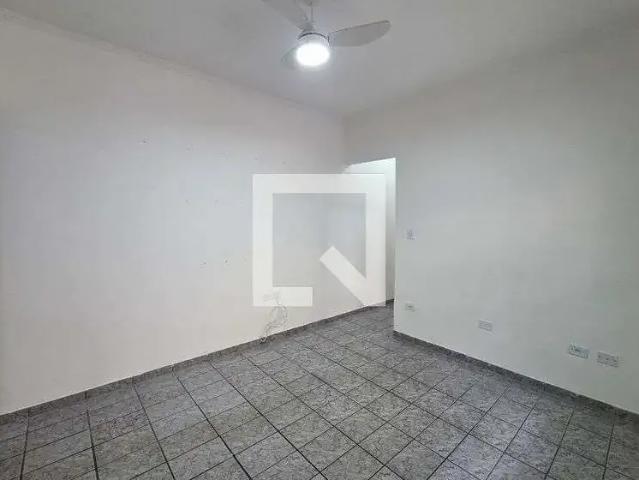 Casa / Sobrado para Locação em Praia Grande/SP Cidade Ocian 3 Quartos