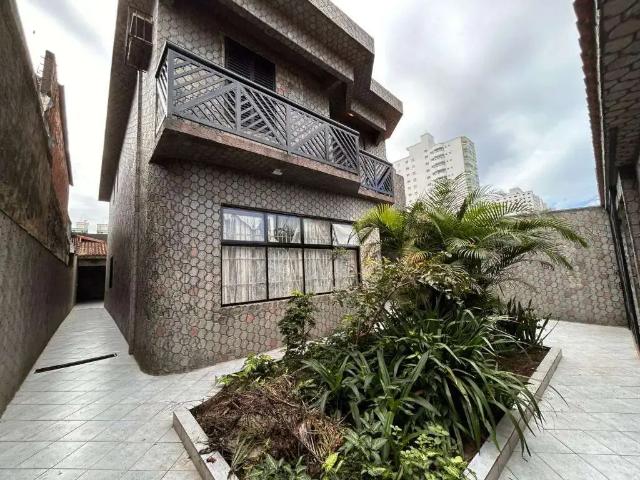 Casa / Sobrado para Locação em Praia Grande/SP Cidade Ocian 3 Quartos