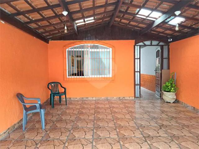 Casa / Sobrado para Locação em Praia Grande/SP Cidade Ocian 3 Quartos