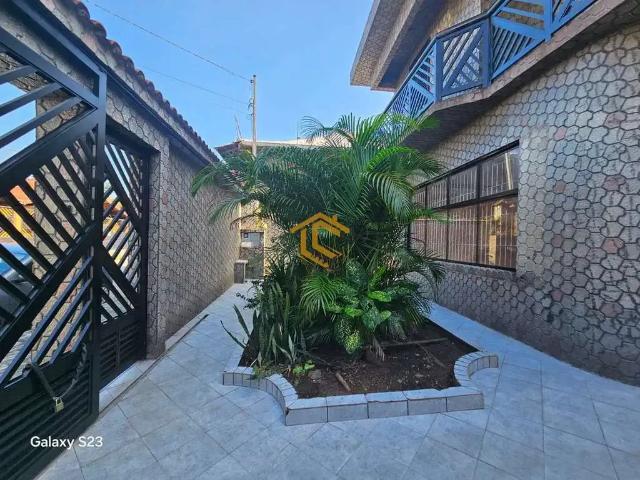 Casa / Sobrado para Locação em Praia Grande/SP Cidade Ocian 3 Quartos