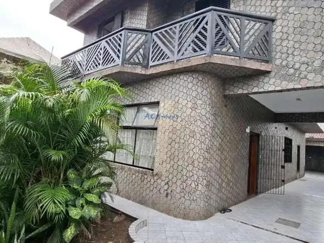 Casa / Sobrado para Locação em Praia Grande/SP Cidade Ocian 3 Quartos