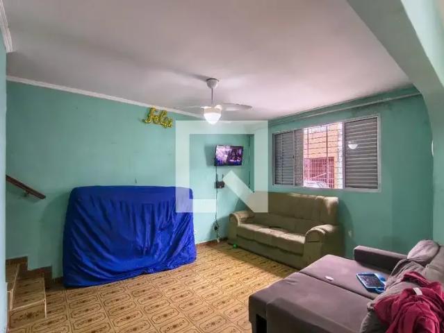 Casa / Sobrado para Locação em Praia Grande/SP Cidade da Criança 2 Quartos