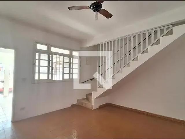 Casa / Sobrado para Locação em Praia Grande/SP Aviação 2 Quartos