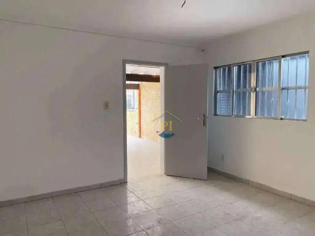 Casa / Sobrado para Locação em Praia Grande/SP Aviação 2 Quartos