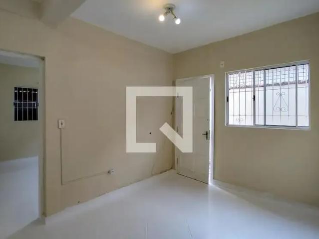 Casa / Sobrado para Locação em Praia Grande/SP Aviação 2 Quartos