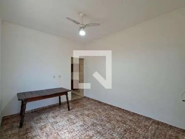 Casa / Sobrado para Locação em Praia Grande/SP Balneário Maracanã 2 Quartos