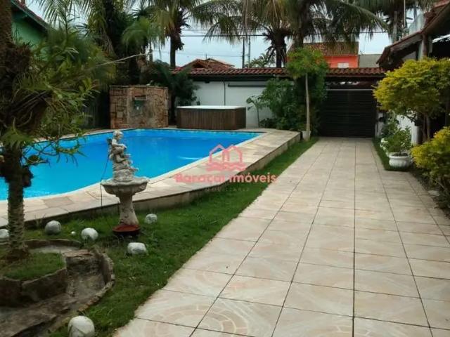 Casa / Sobrado para Locação em Praia Grande/SP Maracanã 5 Quartos